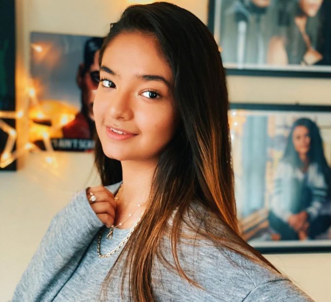 Anushka Sen Bio – Age, Education, Career, Boyfriend and Net Worth