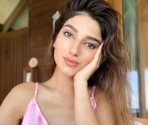 Narin Amara Biography, Age, Education, Career, Boyfriend, Net Worth
